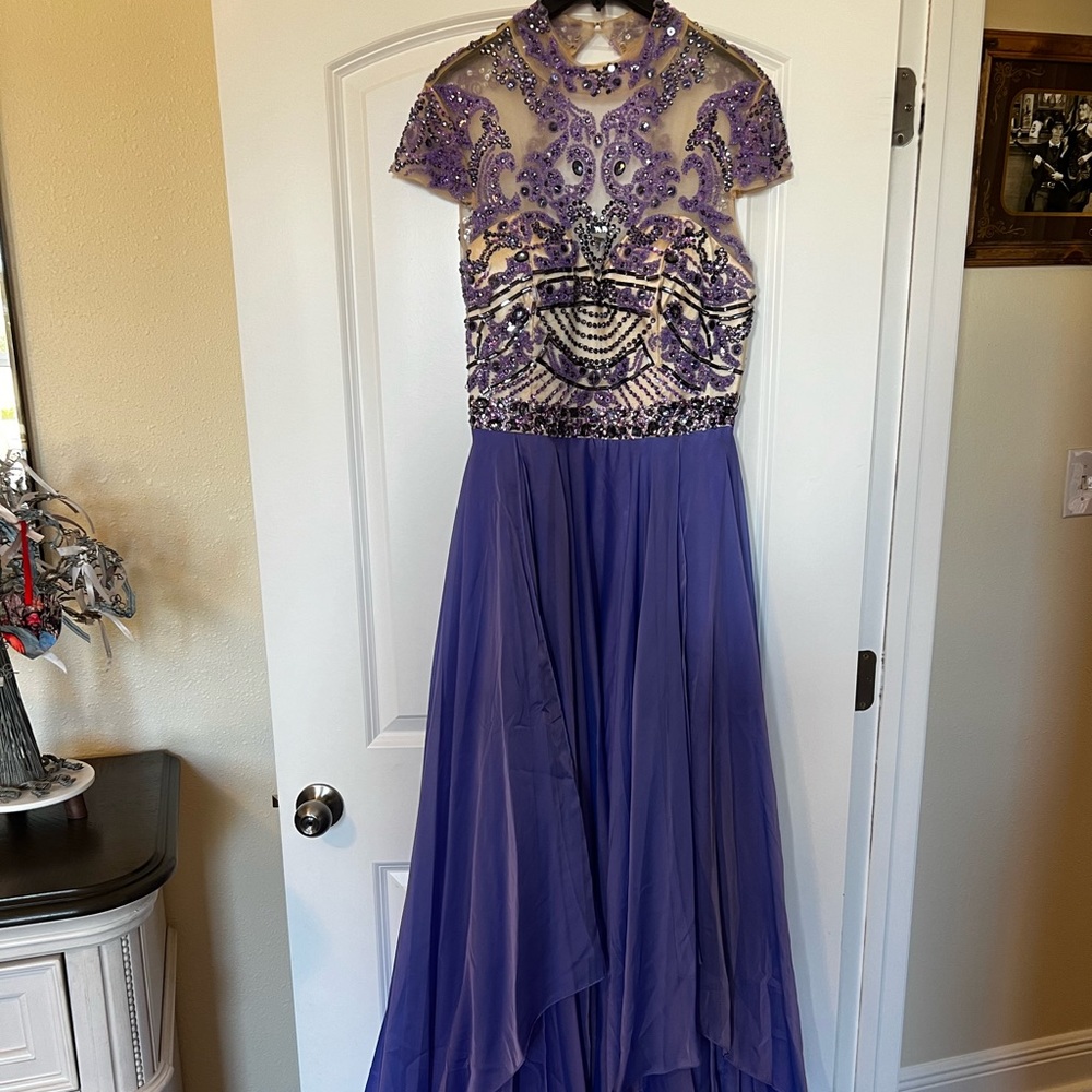 Prom And Pageant Dress. - Gem